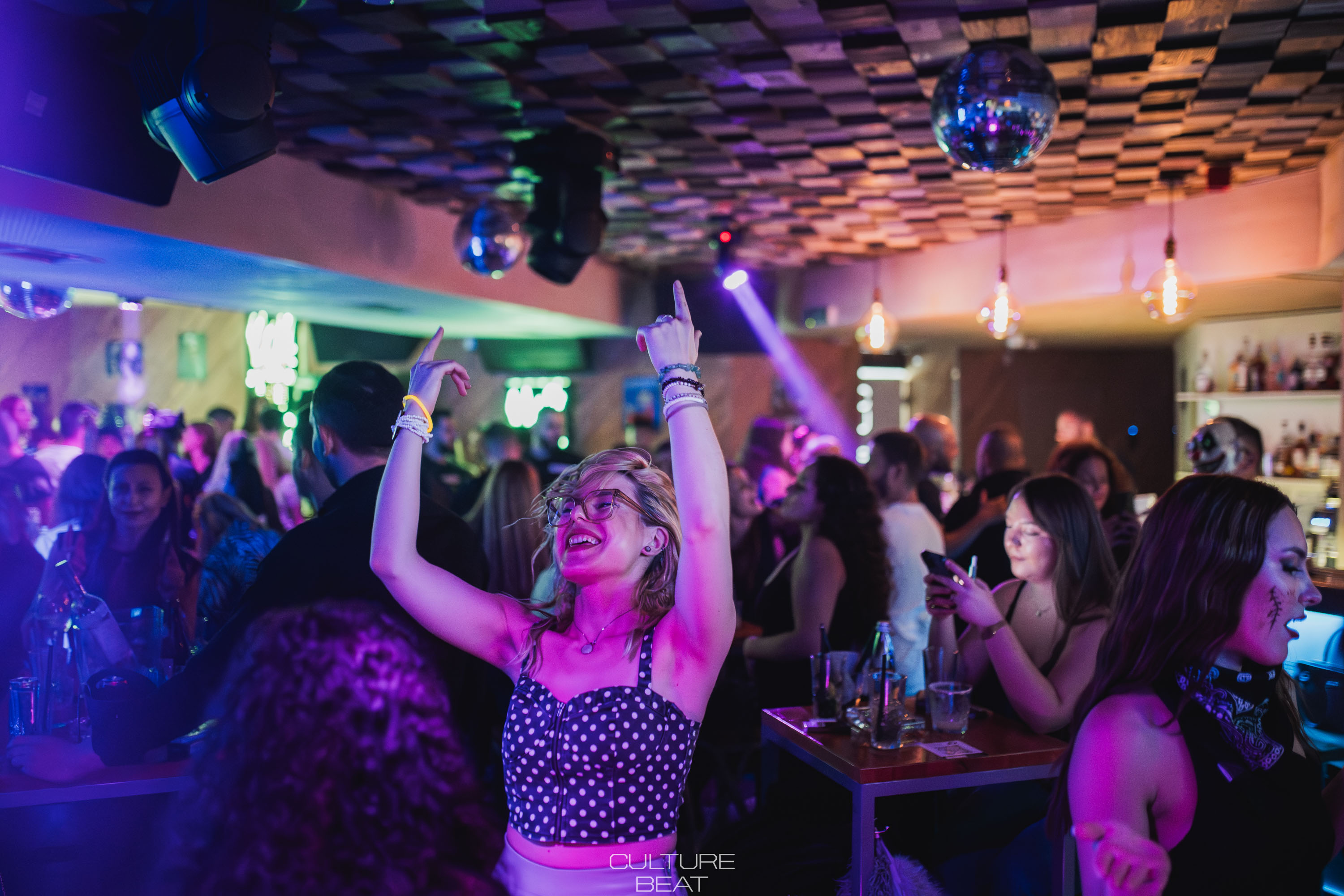 CULTURE BEAT RADIO (Beta)